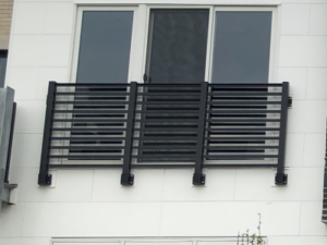 Horizontal Railing: Series 9H - Superior Aluminum