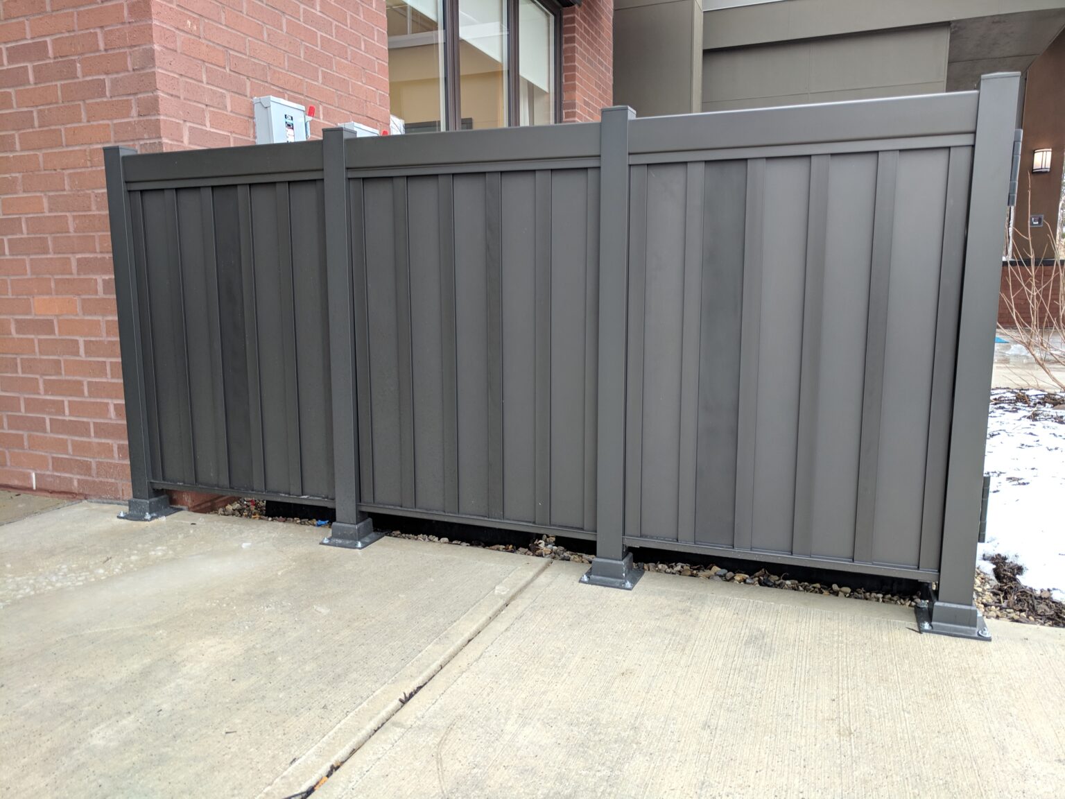 Aluminum Privacy Fence: Series 7V - Superior Aluminum