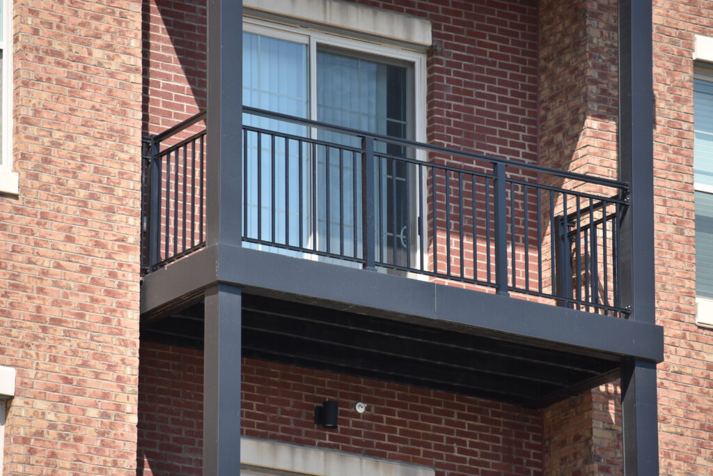 Aluminum Railing | Custom Aluminum Railing